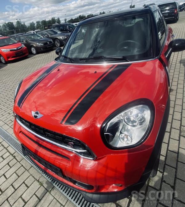 Red MINI Countryman 2015 in Riga, with an engine capacity of 2.00 L and mileage of 195 thousand km for 9650 €, photo 6 on AUTOMOTO.COM.LV