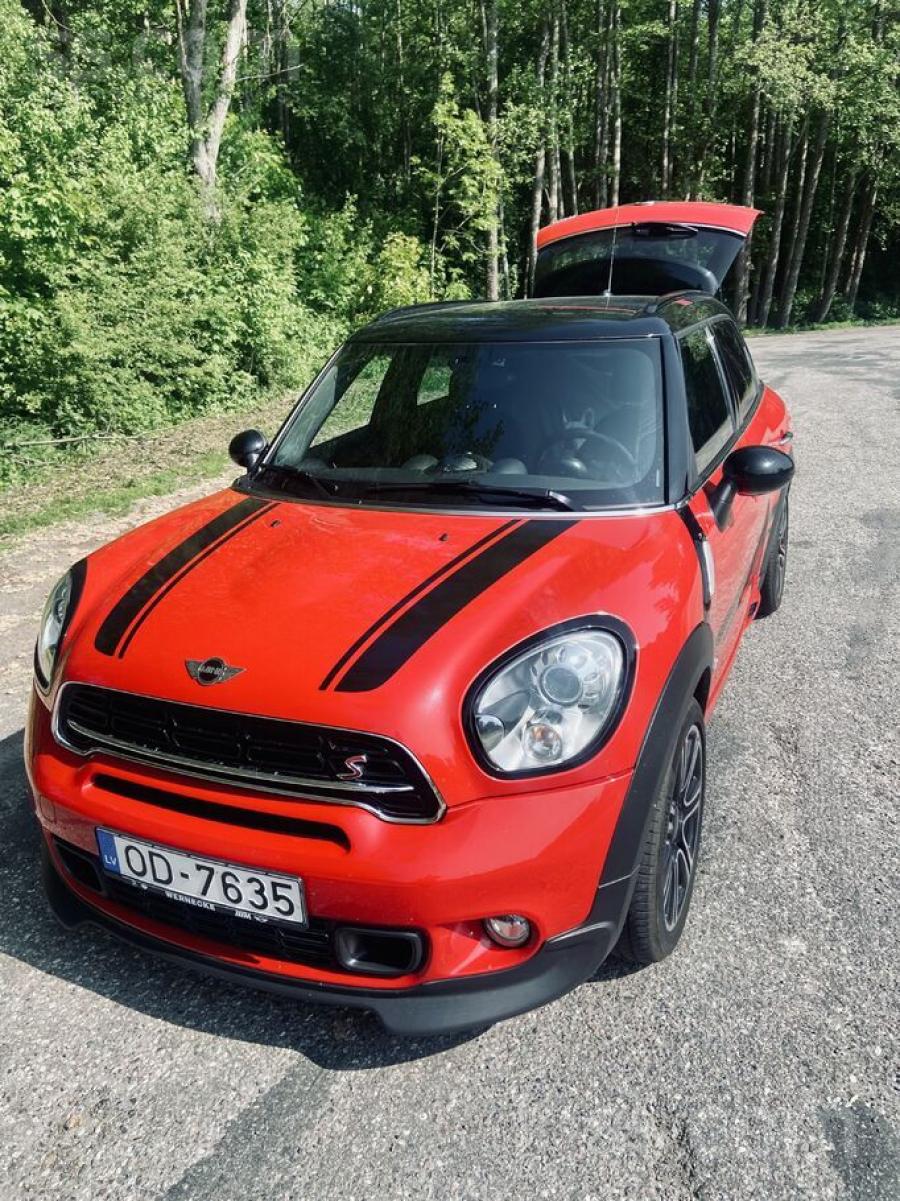 Red MINI Countryman 2015 in Riga, with an engine capacity of 2.00 L and mileage of 195 thousand km for 9650 €, photo 7 on AUTOMOTO.COM.LV