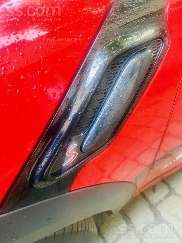 Red MINI Countryman 2015 in Riga, with an engine capacity of 2.00 L and mileage of 195 thousand km for 9650 €, photo 8 on AUTOMOTO.COM.LV