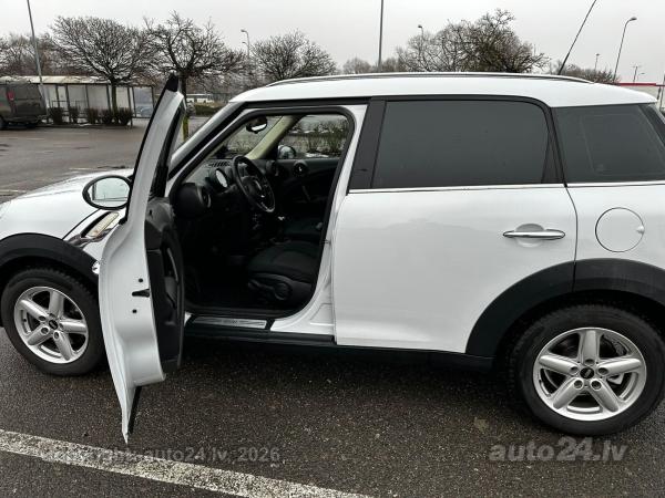 Balts MINI Countryman 2010 Rīga, ar dzinēja tilpumu 1.60 L un nobraukumu 210 tūkst. km par 4500 €, foto 2 vietnē AUTOMOTO.COM.LV