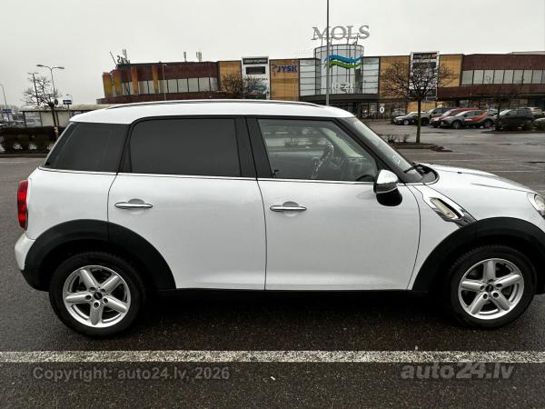 Balts MINI Countryman 2010 Rīga, ar dzinēja tilpumu 1.60 L un nobraukumu 210 tūkst. km par 4500 €, foto 3 vietnē AUTOMOTO.COM.LV