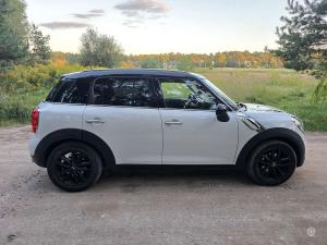 Balts MINI Countryman 2010 Viļņa, ar dzinēja tilpumu 1.60 L un nobraukumu 290 tūkst. km par 4300 €, foto 6 vietnē AUTOMOTO.COM.LV