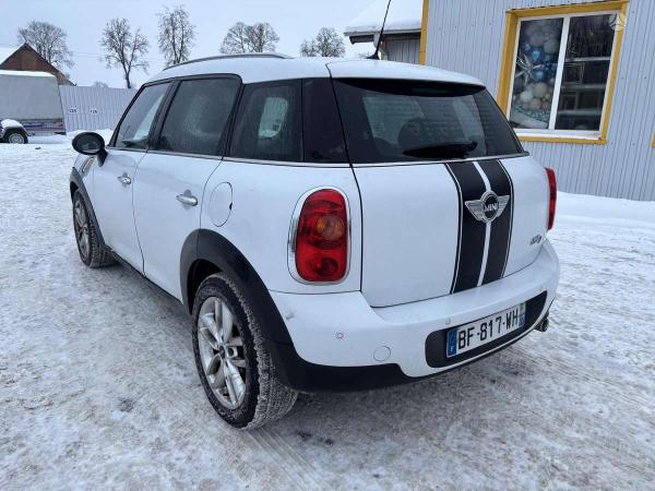 Balts MINI Countryman 2011 Tauragė, ar dzinēja tilpumu 1.60 L un nobraukumu 160 tūkst. km par 4400 €, foto 5 vietnē AUTOMOTO.COM.LV