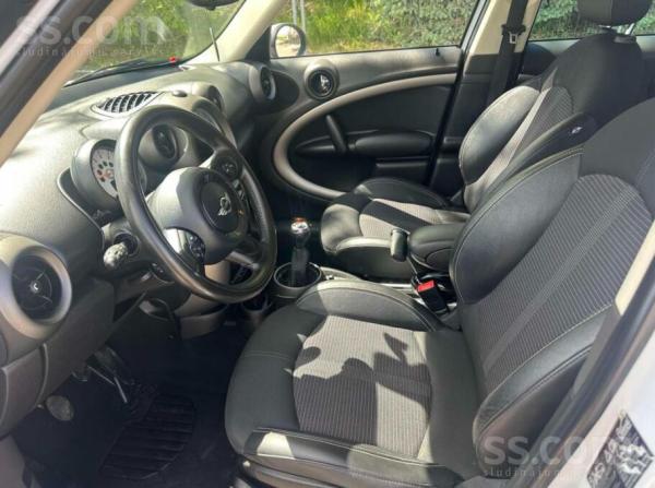 Balts MINI Countryman 2011 Limbaži, ar dzinēja tilpumu 1.60 L un nobraukumu 286 tūkst. km par 8490 €, foto 5 vietnē AUTOMOTO.COM.LV