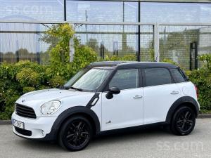 White MINI Countryman 2011 in Riga, with an engine capacity of 2.00 L and mileage of 239 thousand km for 5750 €, photo 3 on AUTOMOTO.COM.LV