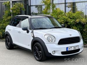 White MINI Countryman 2011 in Riga, with an engine capacity of 2.00 L and mileage of 239 thousand km for 5750 €, photo 8 on AUTOMOTO.COM.LV