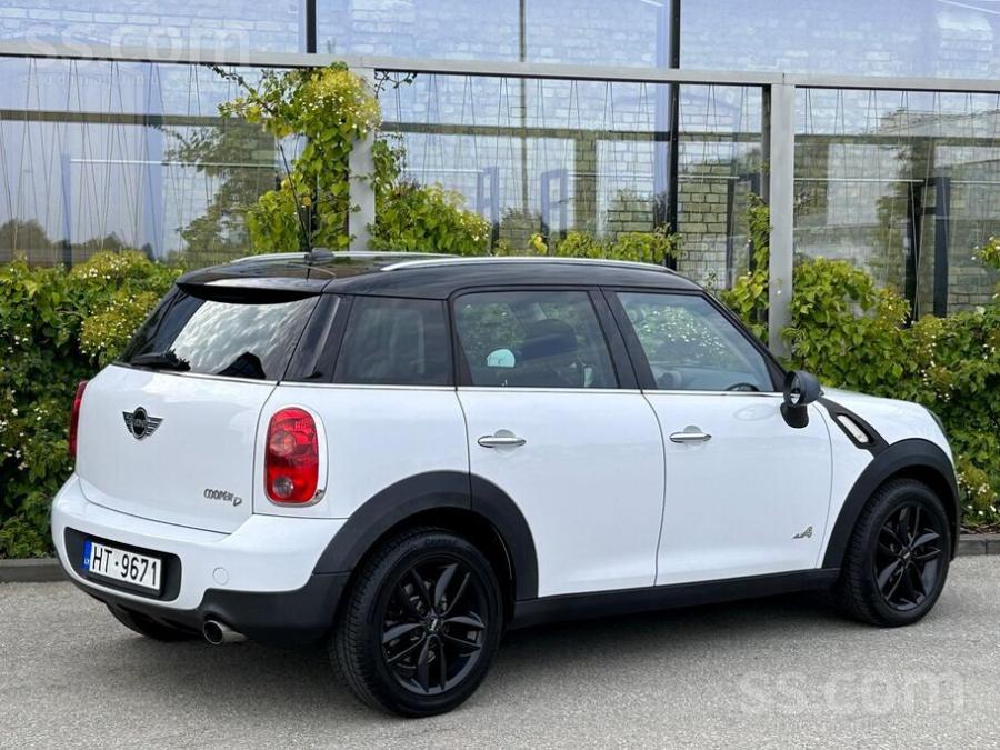 White MINI Countryman 2011 in Riga, with an engine capacity of 2.00 L and mileage of 239 thousand km for 5750 €, photo 12 on AUTOMOTO.COM.LV