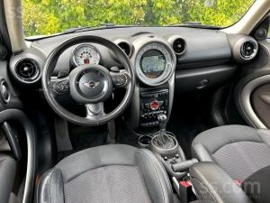 White MINI Countryman 2011 in Riga, with an engine capacity of 2.00 L and mileage of 239 thousand km for 5750 €, photo 14 on AUTOMOTO.COM.LV