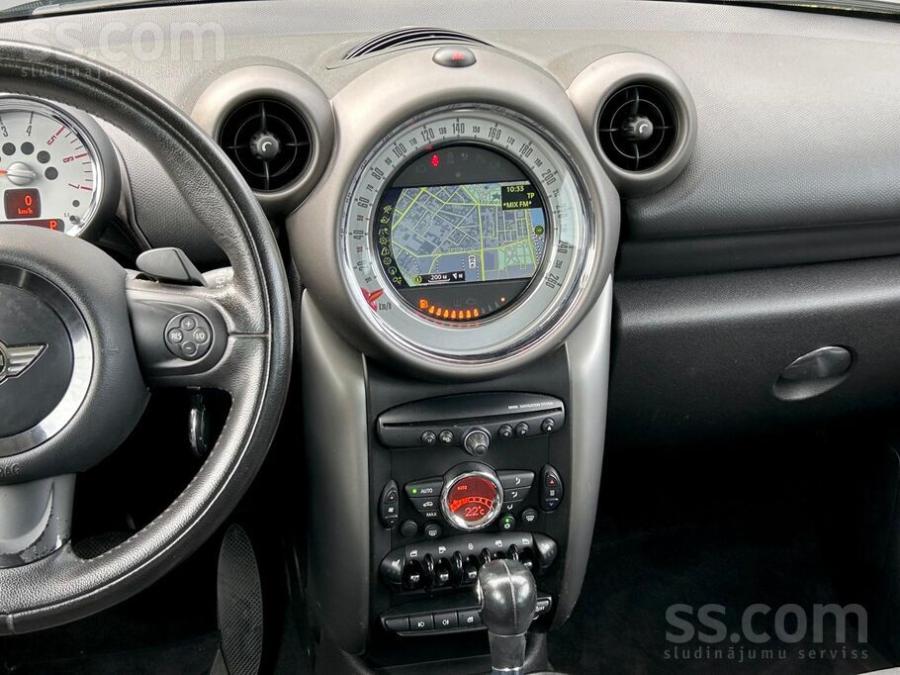 White MINI Countryman 2011 in Riga, with an engine capacity of 2.00 L and mileage of 239 thousand km for 5750 €, photo 21 on AUTOMOTO.COM.LV