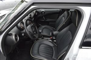 Balts MINI Countryman 2011 Tukums, ar dzinēja tilpumu 1.60 L un nobraukumu 227 tūkst. km par 5695 €, foto 8 vietnē AUTOMOTO.COM.LV