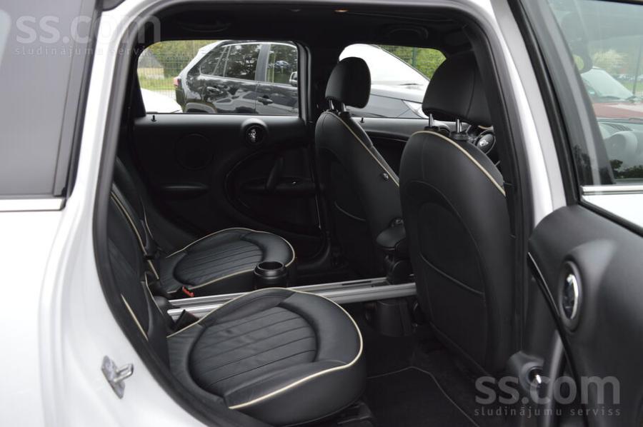 Balts MINI Countryman 2011 Tukums, ar dzinēja tilpumu 1.60 L un nobraukumu 227 tūkst. km par 5695 €, foto 10 vietnē AUTOMOTO.COM.LV