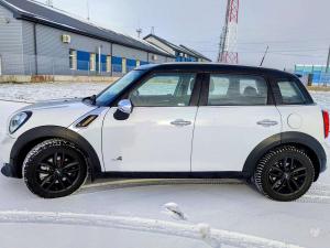 White MINI Countryman 2012 in Siauliai, with an engine capacity of 1.60 L and mileage of 142 thousand km for 6700 €, photo 3 on AUTOMOTO.COM.LV