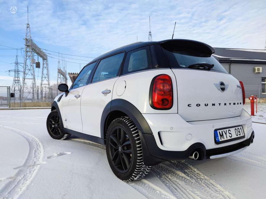 White MINI Countryman 2012 in Siauliai, with an engine capacity of 1.60 L and mileage of 142 thousand km for 6700 €, photo 6 on AUTOMOTO.COM.LV