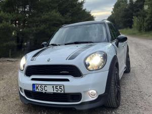 White MINI Countryman 2012 in Klaipeda, with an engine capacity of 1.60 L and mileage of 167 thousand km for 7400 €, photo 6 on AUTOMOTO.COM.LV