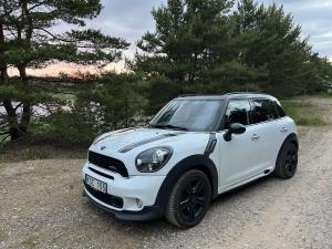 White MINI Countryman 2012 in Klaipeda, with an engine capacity of 1.60 L and mileage of 167 thousand km for 7400 €, photo 7 on AUTOMOTO.COM.LV