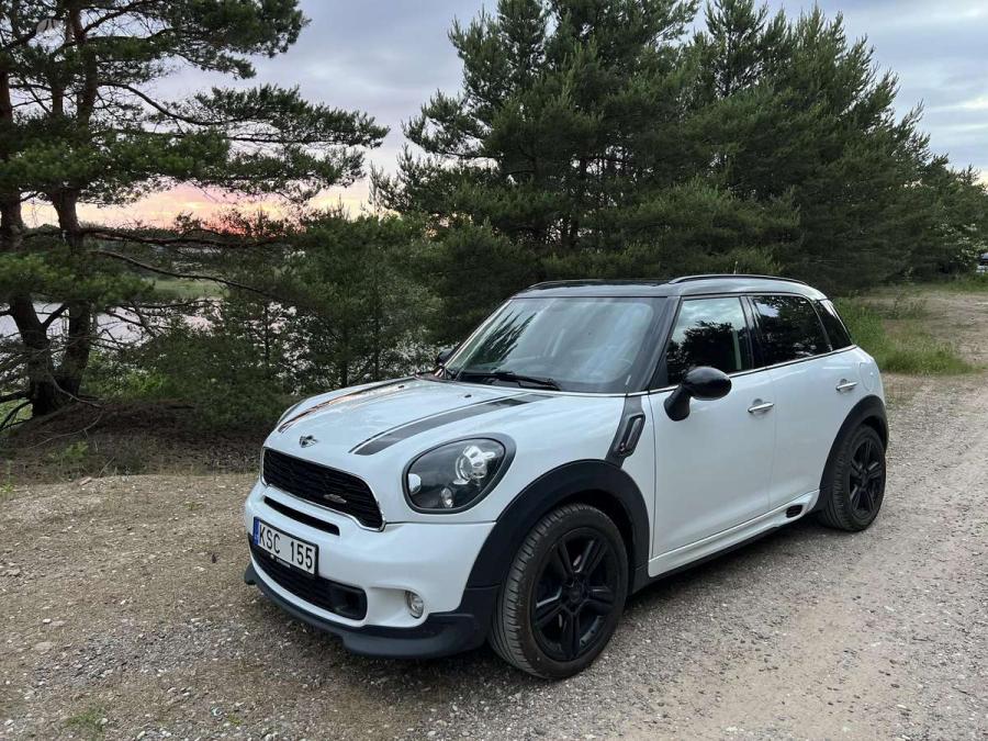 White MINI Countryman 2012 in Klaipeda, with an engine capacity of 1.60 L and mileage of 167 thousand km for 7400 €, photo 7 on AUTOMOTO.COM.LV