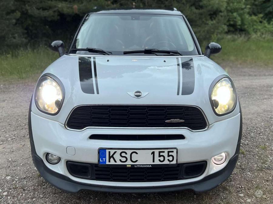 White MINI Countryman 2012 in Klaipeda, with an engine capacity of 1.60 L and mileage of 167 thousand km for 7400 €, photo 8 on AUTOMOTO.COM.LV