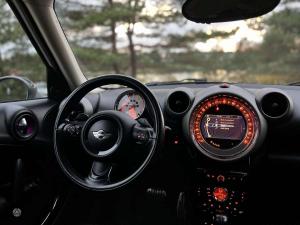 White MINI Countryman 2012 in Klaipeda, with an engine capacity of 1.60 L and mileage of 167 thousand km for 7400 €, photo 11 on AUTOMOTO.COM.LV