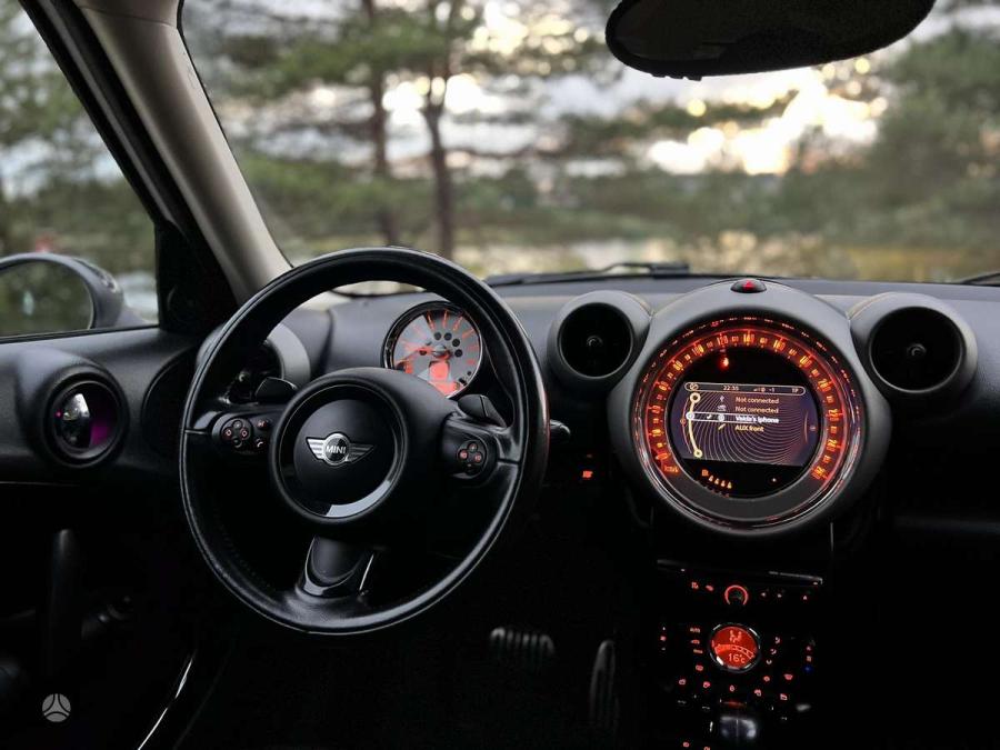 White MINI Countryman 2012 in Klaipeda, with an engine capacity of 1.60 L and mileage of 167 thousand km for 7400 €, photo 11 on AUTOMOTO.COM.LV
