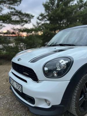 White MINI Countryman 2012 in Klaipeda, with an engine capacity of 1.60 L and mileage of 167 thousand km for 7400 €, photo 28 on AUTOMOTO.COM.LV