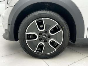 Balts MINI Countryman 2012 Viļņa, ar dzinēja tilpumu 2.00 L un nobraukumu 163 tūkst. km par 6990 €, foto 26 vietnē AUTOMOTO.COM.LV