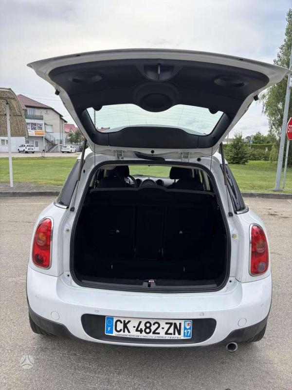Balts MINI Countryman 2012 Tauragė, ar dzinēja tilpumu 1.60 L un nobraukumu 240 tūkst. km par 4500 €, foto 9 vietnē AUTOMOTO.COM.LV