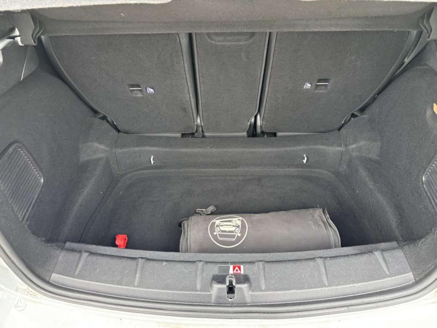 Balts MINI Countryman 2012 Tauragė, ar dzinēja tilpumu 1.60 L un nobraukumu 240 tūkst. km par 4500 €, foto 11 vietnē AUTOMOTO.COM.LV