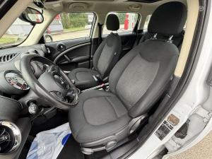 Balts MINI Countryman 2012 Tauragė, ar dzinēja tilpumu 1.60 L un nobraukumu 240 tūkst. km par 4500 €, foto 13 vietnē AUTOMOTO.COM.LV