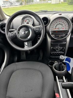 Balts MINI Countryman 2012 Tauragė, ar dzinēja tilpumu 1.60 L un nobraukumu 240 tūkst. km par 4500 €, foto 17 vietnē AUTOMOTO.COM.LV