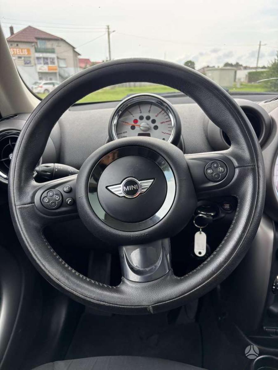 Balts MINI Countryman 2012 Tauragė, ar dzinēja tilpumu 1.60 L un nobraukumu 240 tūkst. km par 4500 €, foto 18 vietnē AUTOMOTO.COM.LV