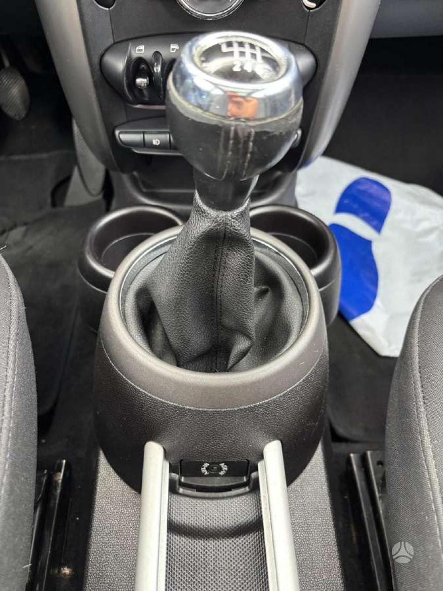 Balts MINI Countryman 2012 Tauragė, ar dzinēja tilpumu 1.60 L un nobraukumu 240 tūkst. km par 4500 €, foto 21 vietnē AUTOMOTO.COM.LV