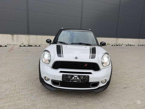 Мини Кантримен 2012 в Шяуляй на AUTOMOTO.COM.LV Белый Мини Кантримен 2012 в Шяуляй, объемом двигателя 2.00 л и пробегом 222 тыс. км за 5650 €, фото 3 на AUTOMOTO.COM.LV