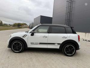 White MINI Countryman 2012 in Siauliai, with an engine capacity of 2.00 L and mileage of 222 thousand km for 5650 €, photo 8 on AUTOMOTO.COM.LV
