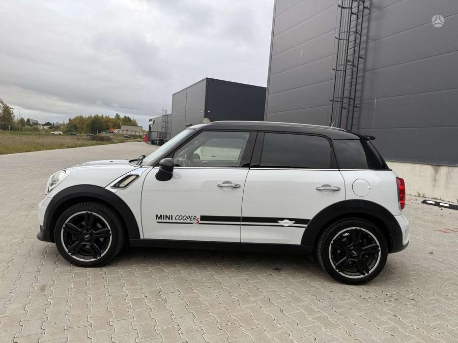 White MINI Countryman 2012 in Siauliai, with an engine capacity of 2.00 L and mileage of 222 thousand km for 5650 €, photo 8 on AUTOMOTO.COM.LV