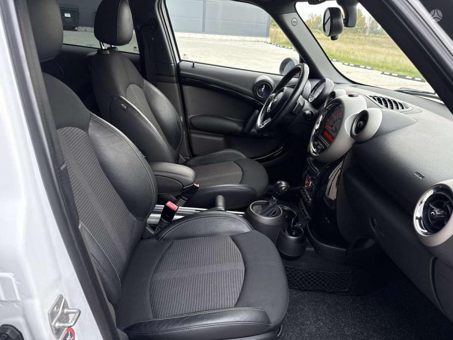 White MINI Countryman 2012 in Siauliai, with an engine capacity of 2.00 L and mileage of 222 thousand km for 5650 €, photo 12 on AUTOMOTO.COM.LV