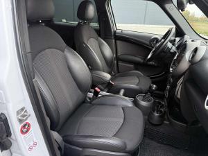 White MINI Countryman 2012 in Siauliai, with an engine capacity of 2.00 L and mileage of 222 thousand km for 5650 €, photo 13 on AUTOMOTO.COM.LV
