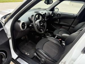 White MINI Countryman 2012 in Siauliai, with an engine capacity of 2.00 L and mileage of 222 thousand km for 5650 €, photo 14 on AUTOMOTO.COM.LV