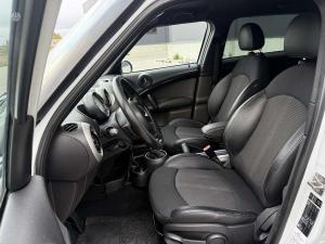 White MINI Countryman 2012 in Siauliai, with an engine capacity of 2.00 L and mileage of 222 thousand km for 5650 €, photo 16 on AUTOMOTO.COM.LV