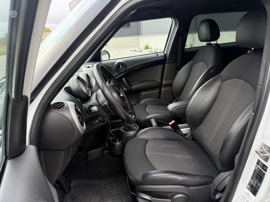 White MINI Countryman 2012 in Siauliai, with an engine capacity of 2.00 L and mileage of 222 thousand km for 5650 €, photo 16 on AUTOMOTO.COM.LV