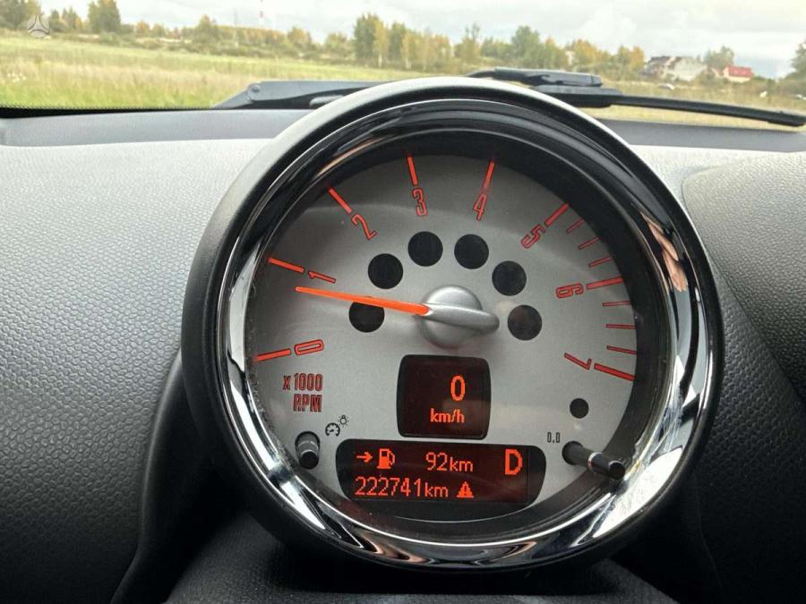 White MINI Countryman 2012 in Siauliai, with an engine capacity of 2.00 L and mileage of 222 thousand km for 5650 €, photo 22 on AUTOMOTO.COM.LV