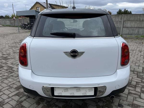 White MINI Countryman 2012 in Taurage, with an engine capacity of 1.60 L and mileage of 285 thousand km for 4300 €, photo 5 on AUTOMOTO.COM.LV