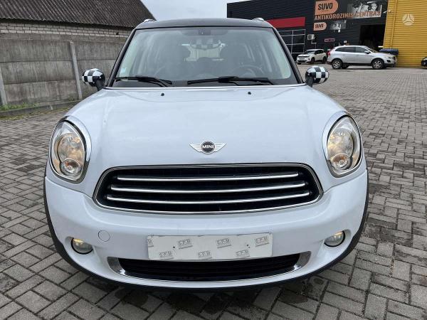 White MINI Countryman 2012 in Taurage, with an engine capacity of 1.60 L and mileage of 285 thousand km for 4300 €, photo 9 on AUTOMOTO.COM.LV