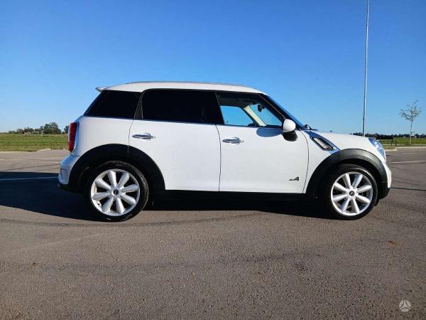 Balts MINI Countryman 2013 Marijampole, ar dzinēja tilpumu 2.00 L un nobraukumu 132 tūkst. km par 8750 €, foto 3 vietnē AUTOMOTO.COM.LV