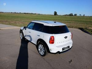 White MINI Countryman 2013 in Marijampole, with an engine capacity of 2.00 L and mileage of 132 thousand km for 8750 €, photo 7 on AUTOMOTO.COM.LV