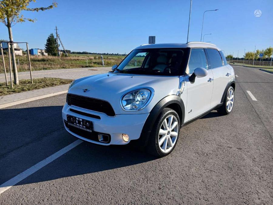 White MINI Countryman 2013 in Marijampole, with an engine capacity of 2.00 L and mileage of 132 thousand km for 8750 €, photo 11 on AUTOMOTO.COM.LV
