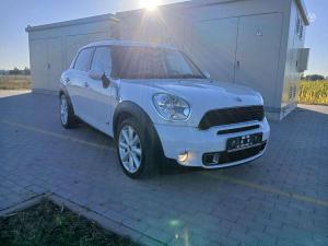 White MINI Countryman 2013 in Marijampole, with an engine capacity of 2.00 L and mileage of 132 thousand km for 8750 €, photo 13 on AUTOMOTO.COM.LV