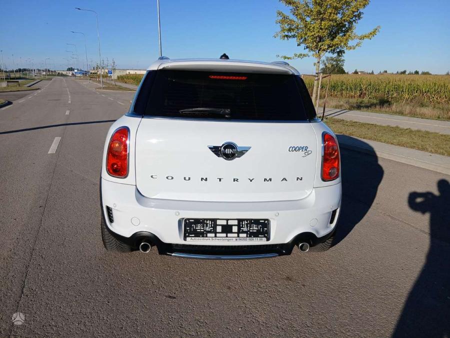 White MINI Countryman 2013 in Marijampole, with an engine capacity of 2.00 L and mileage of 132 thousand km for 8750 €, photo 19 on AUTOMOTO.COM.LV