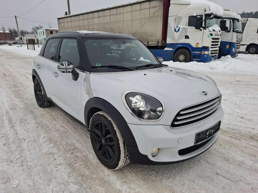 Balts MINI Countryman 2013 Prienai, ar dzinēja tilpumu 1.60 L un nobraukumu 206 tūkst. km par 5500 €, foto 2 vietnē AUTOMOTO.COM.LV