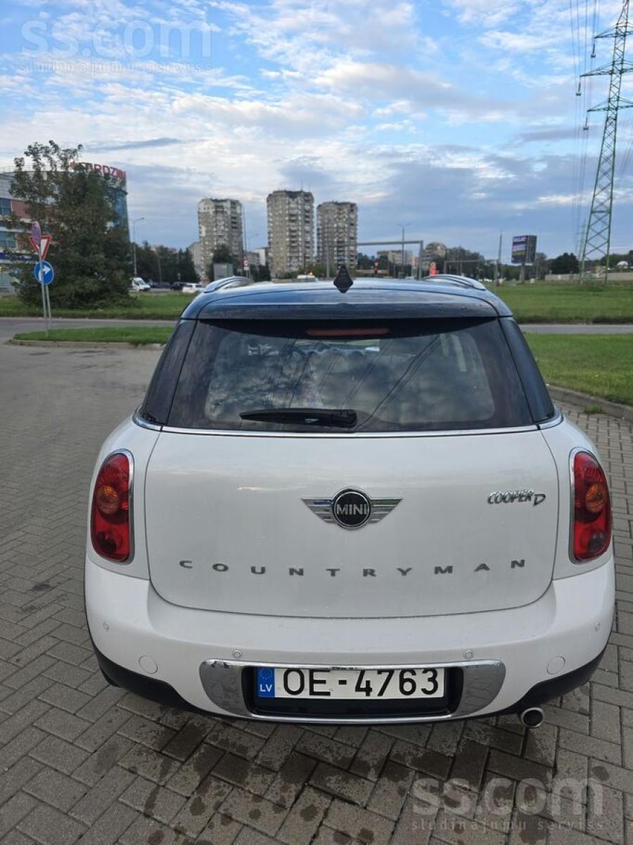 White MINI Countryman 2013 in Riga, with an engine capacity of 2.00 L and mileage of 203 thousand km for 6700 €, photo 11 on AUTOMOTO.COM.LV