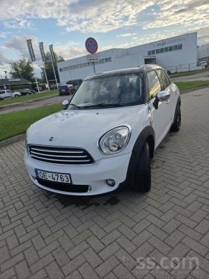 White MINI Countryman 2013 in Riga, with an engine capacity of 2.00 L and mileage of 203 thousand km for 6700 €, photo 13 on AUTOMOTO.COM.LV